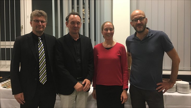 Prof. Christian B. W. Stark verabschiedet sich mit einem Knall aus ...